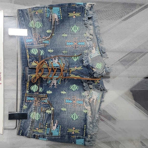 Kendall & Kylie | Shorts | Kendallkylie Lowrise Tribal Embroidered ...